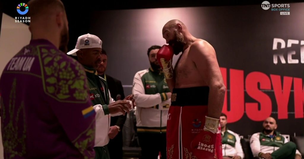 Tyson Fury's Physique Incites Disbelief in Boxing Analysts | CommsTrader