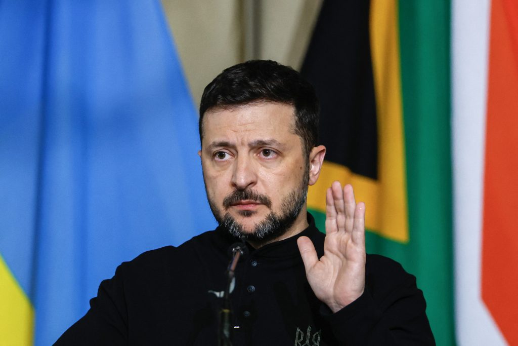 Zelensky Rival Klitschko Adds Pressure to Compromise on Russia ...