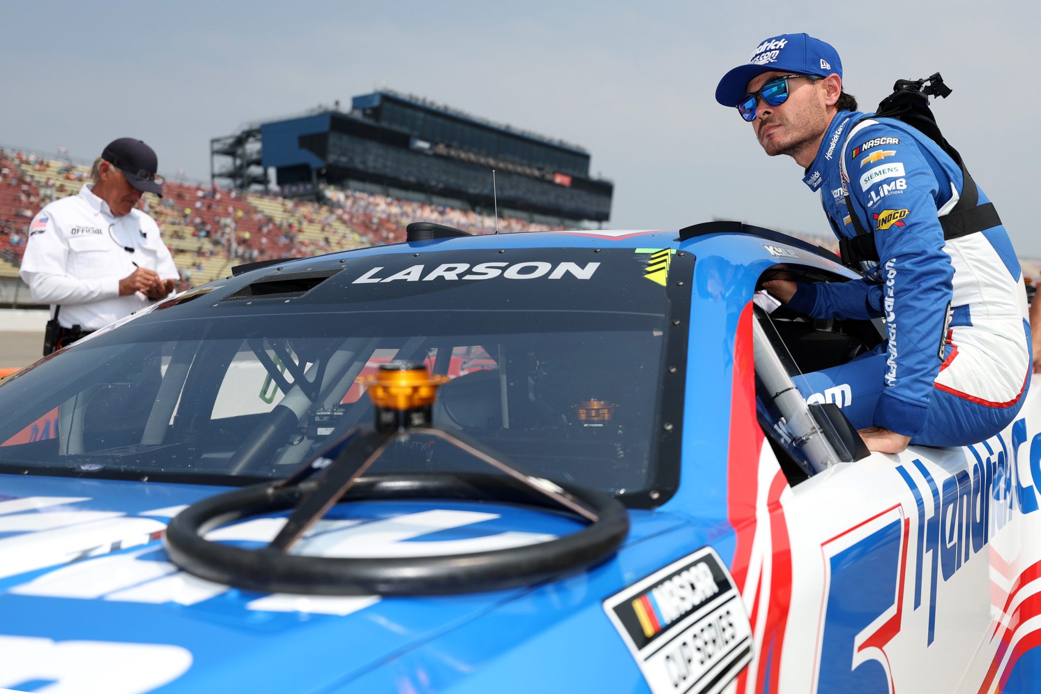 Kyle Larson Reveals Reason Behind Scary Crash in Plymouth | CommsTrader