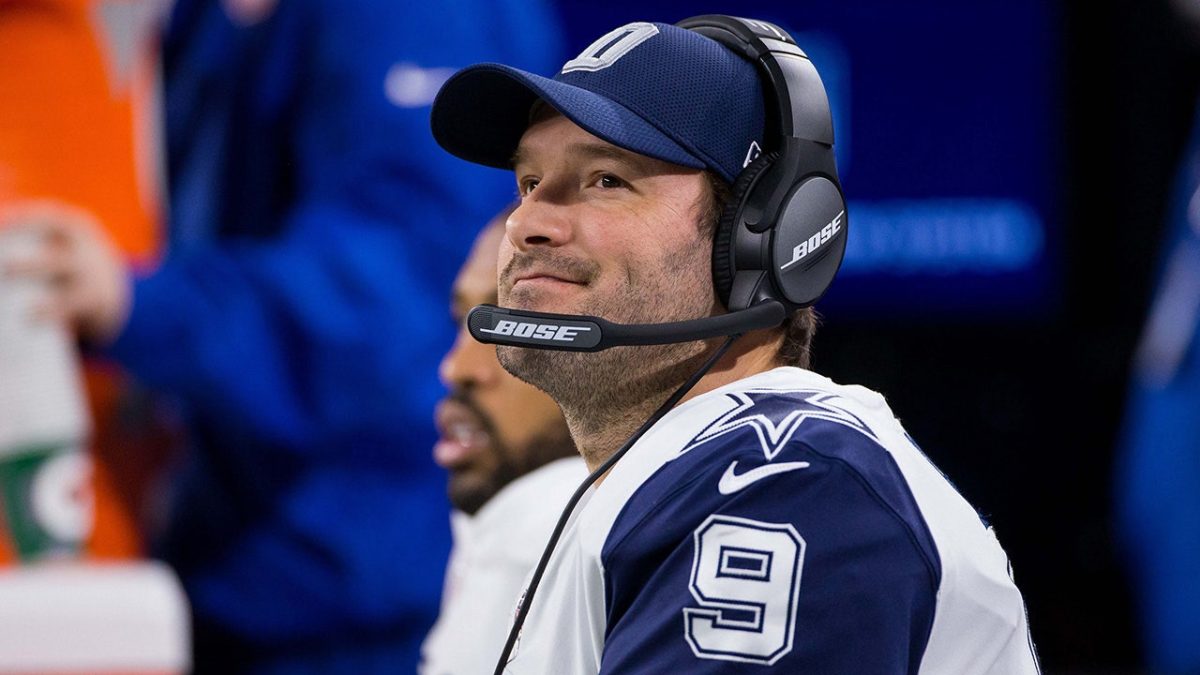 Ex-NFL star Tony Romo needles refs during Broncos' win over Eagles ...