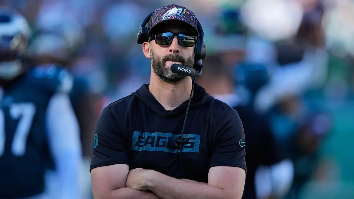 Controversial no-call in Eagles' loss to Broncos sends NFL fans into ...